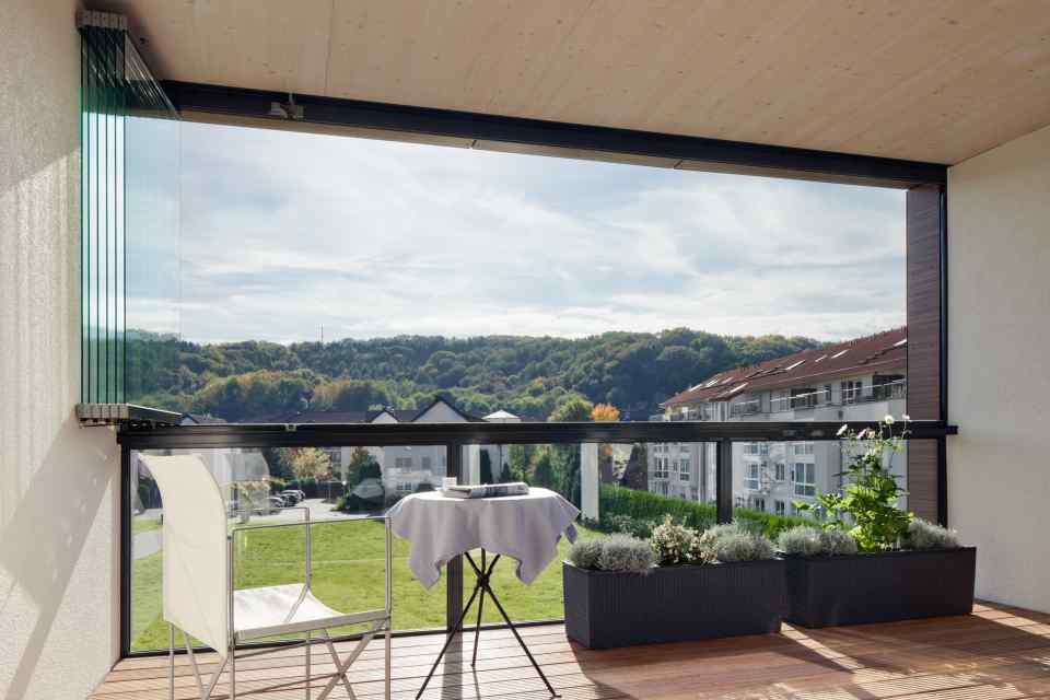 ᐅ Solarlux Balkonverglasung Hamburg | Sonne Rundum GmbH